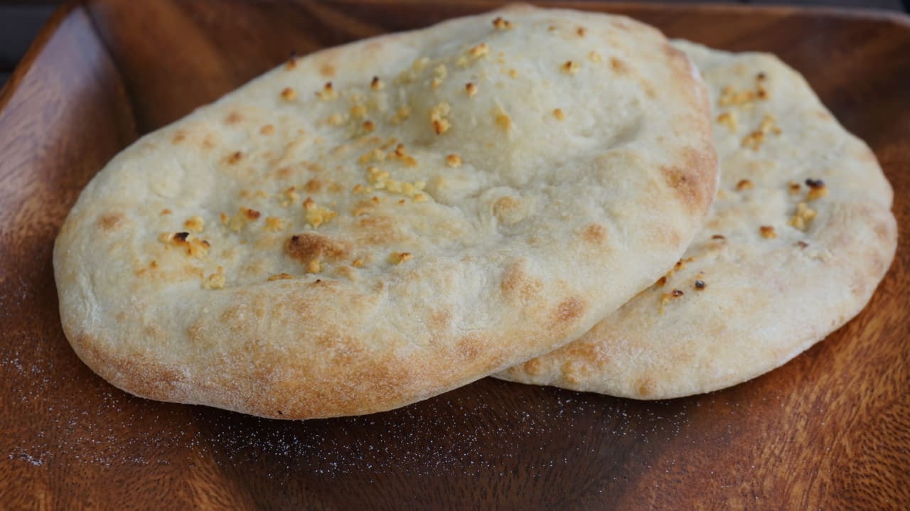 Indian Garlic Naan | Elephantastic Vegan