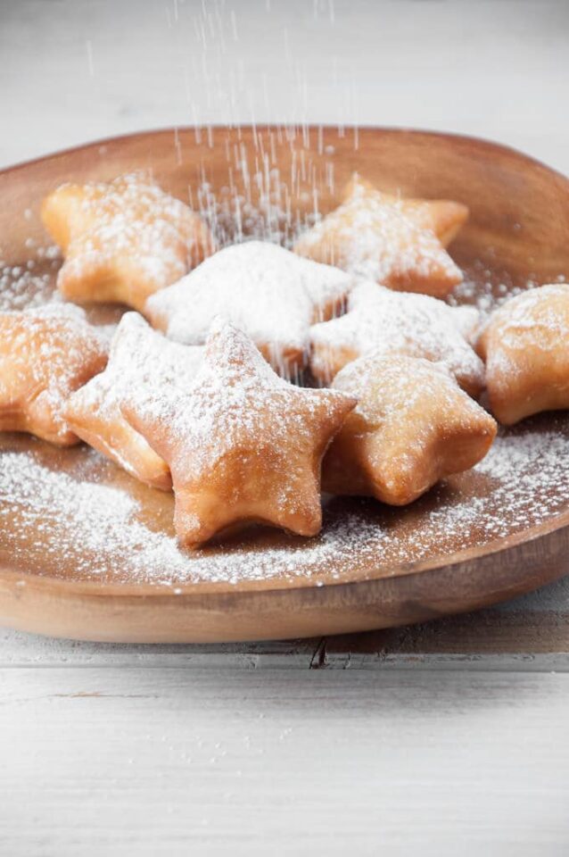 Powdered Sugar Snow Star Donuts Recipe | Elephantastic Vegan