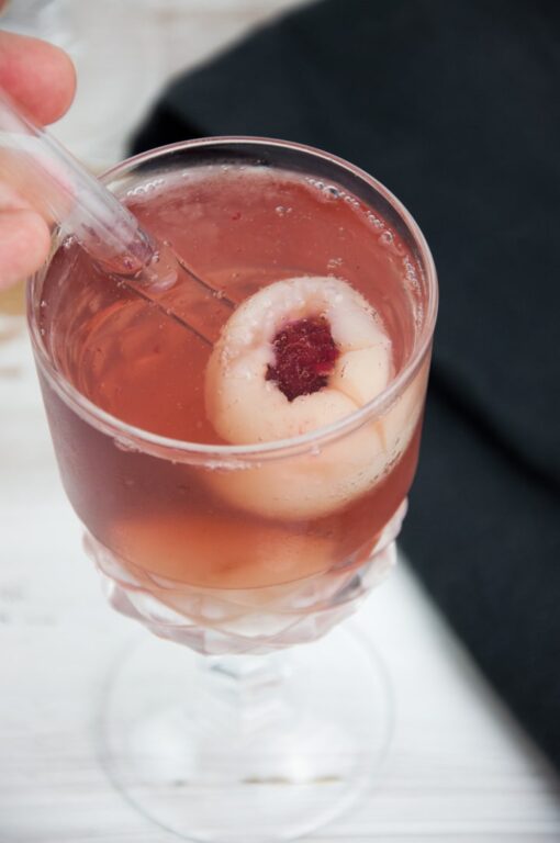 Spooky Halloween Eyeball Cocktail Recipe | Elephantastic Vegan