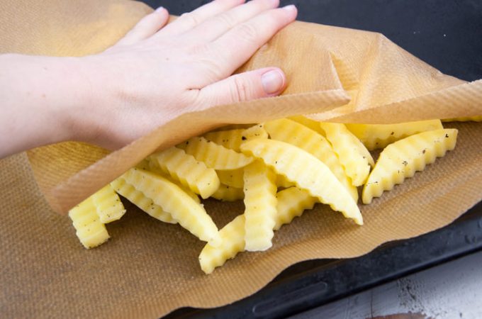 Homemade Crinkle Cut Fries | Elephantastic Vegan