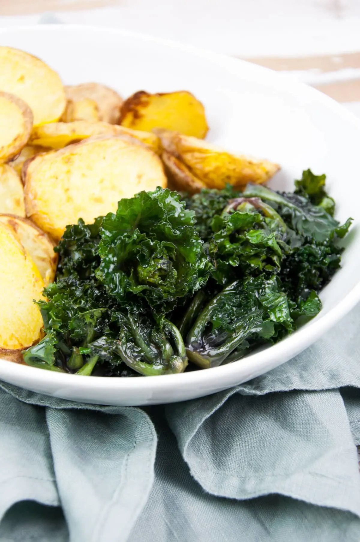 How to cook Kalettes / Flower Sprouts - Elephantastic Vegan