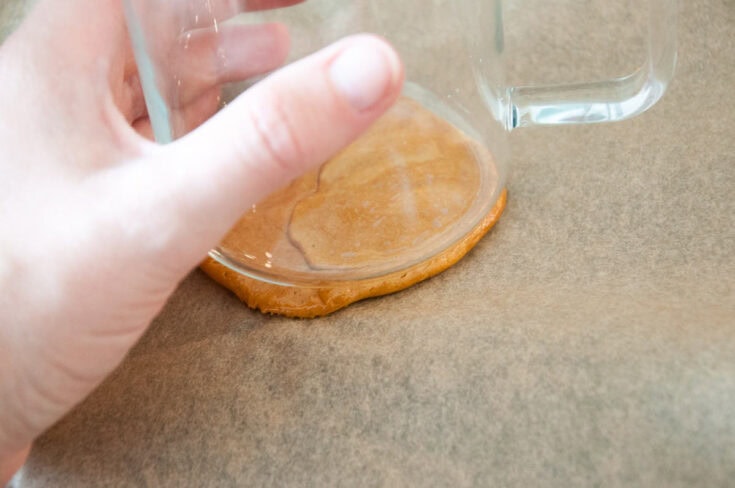 Squid Game's Dalgona Candy - Elephantastic Vegan