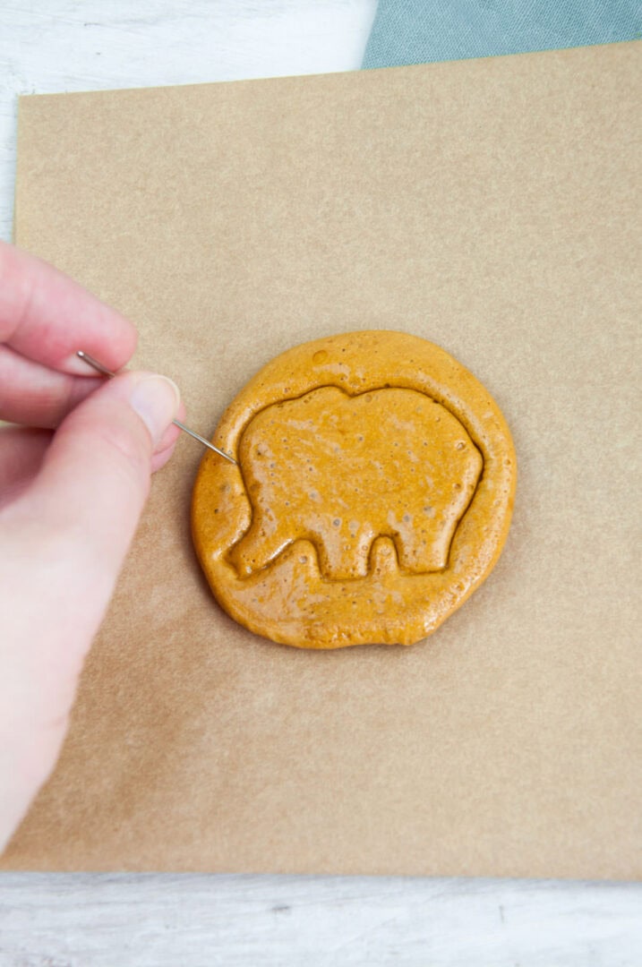 Squid Game's Dalgona Candy - Elephantastic Vegan